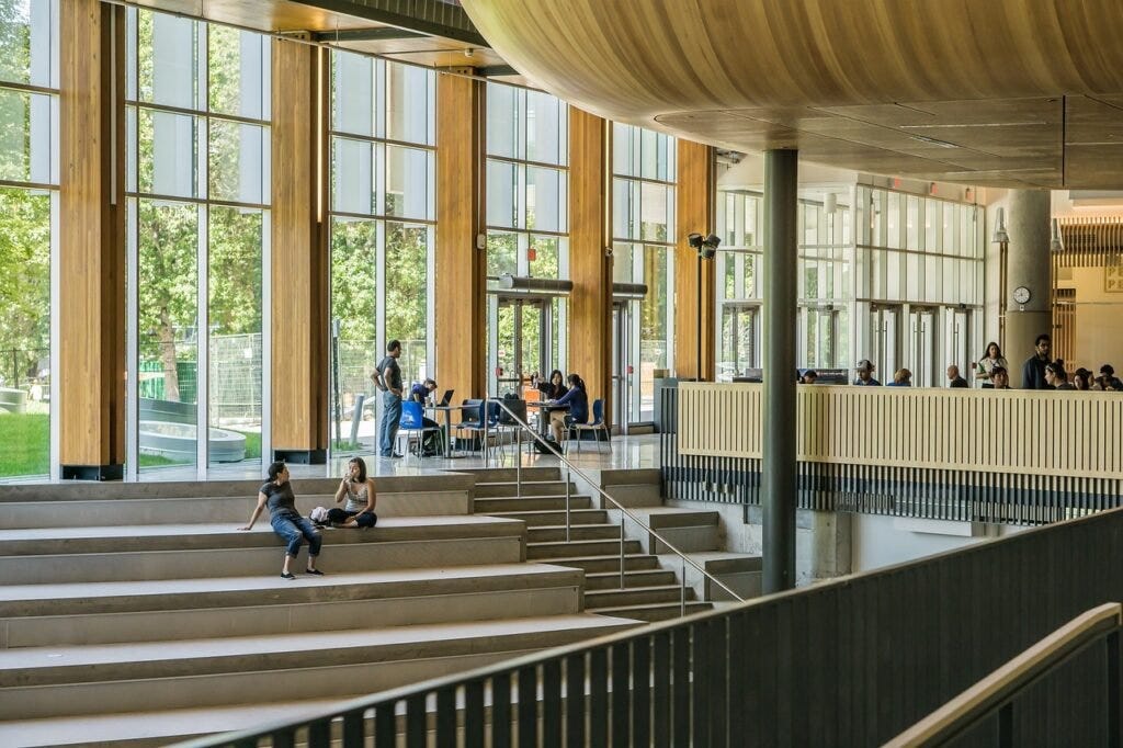 Colleges That Accept University of Phoenix Credits in Information ...