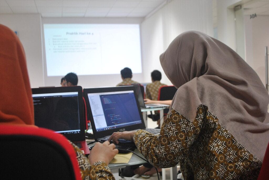 10 Skill Komputer Yang Dikuasai Sebelum Masuk Ke Dunia Kerja | by ...
