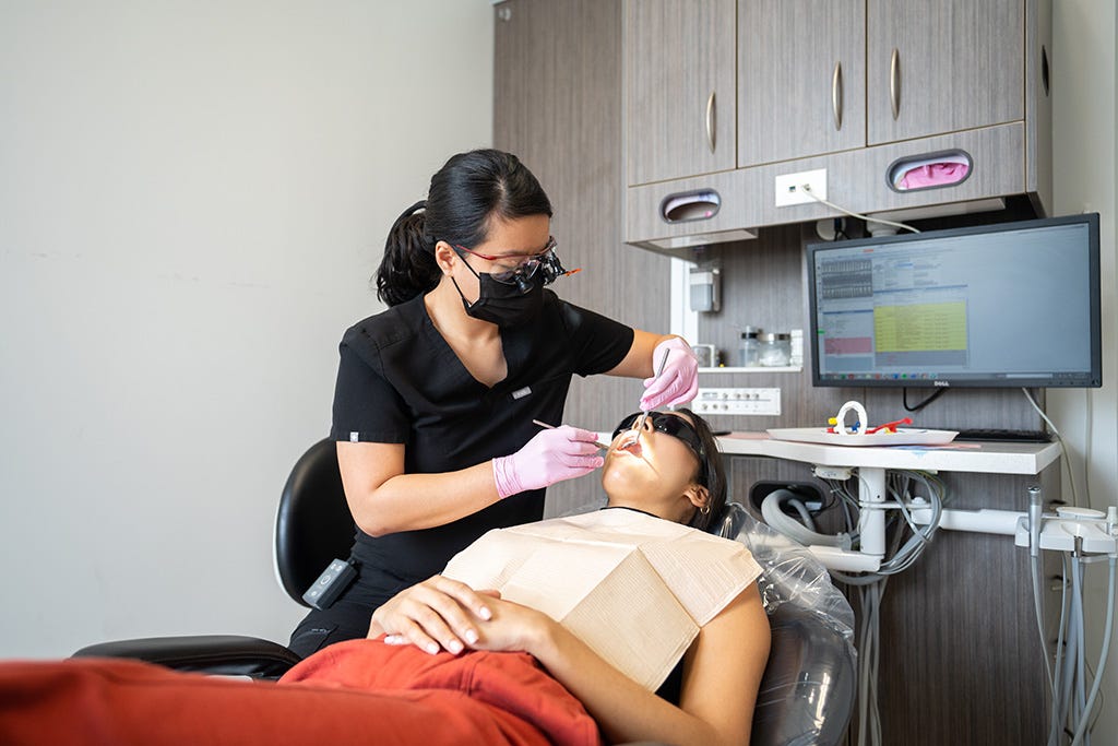 Understanding Dental Implants: A Comprehensive Guide to Dental Implants ...