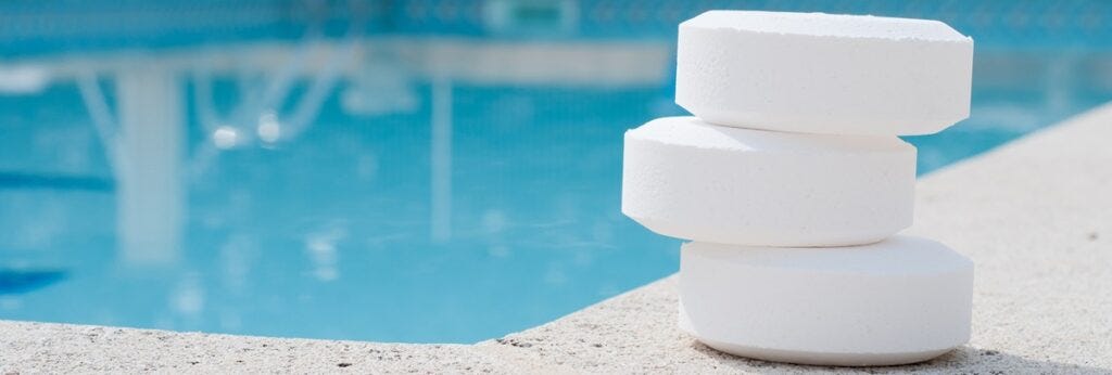 Chlorine Wash Service for Disinfecting and Killing Algae in Pools ...