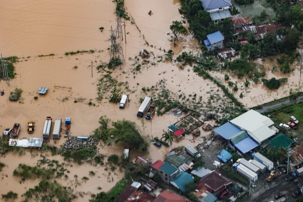 Philippines: Heavy rain and widespread flooding in Metro Manila - Rana ...
