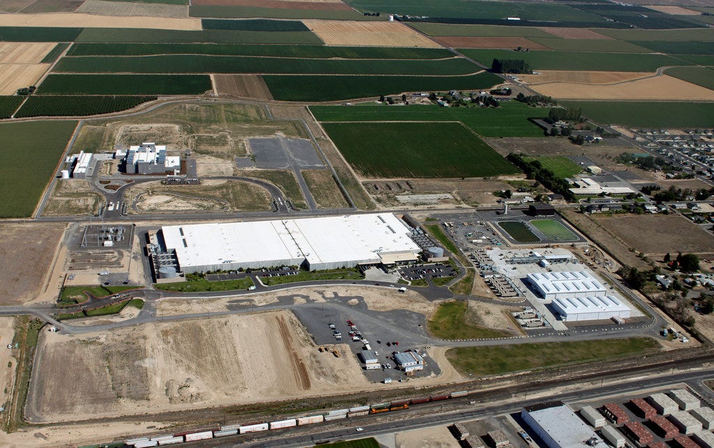 Server farms in Eastern Washington. | by Ryan Strauss | Medium