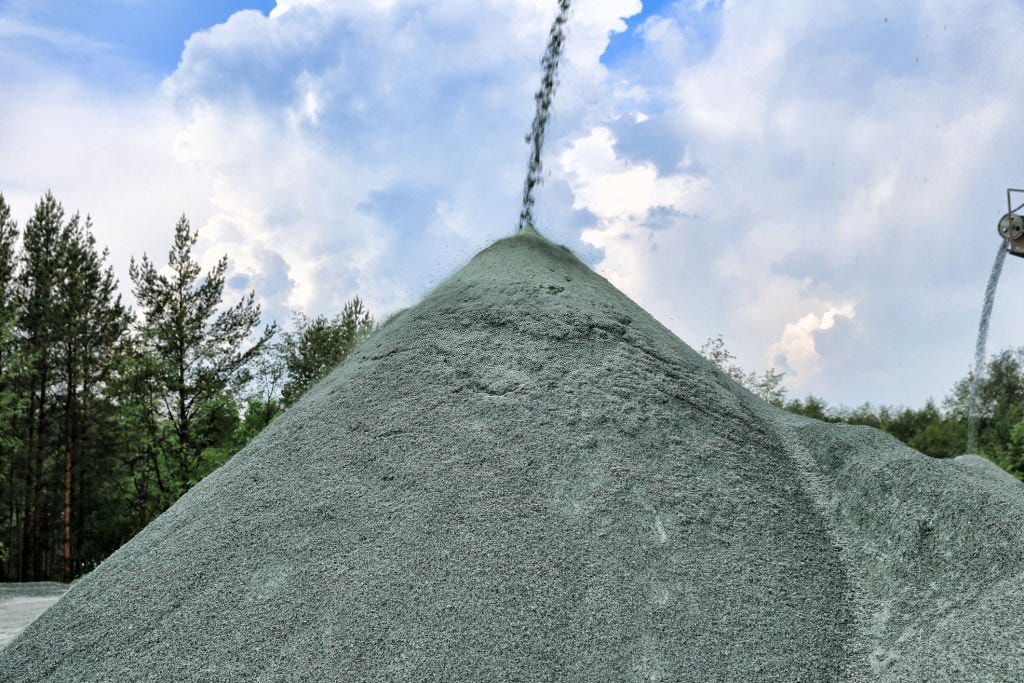 VEREST BLUE METALS M — SAND - Everest Blue Metals - Medium