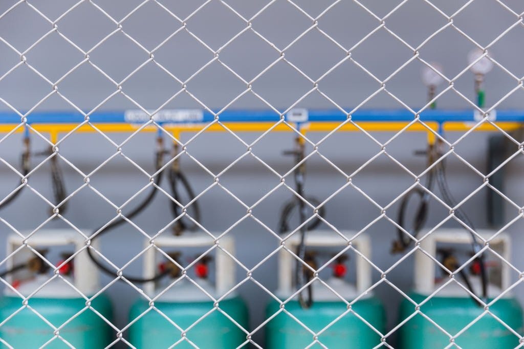 The Insider’s Guide to R404A Refrigerant | by United Refrigerants | Medium