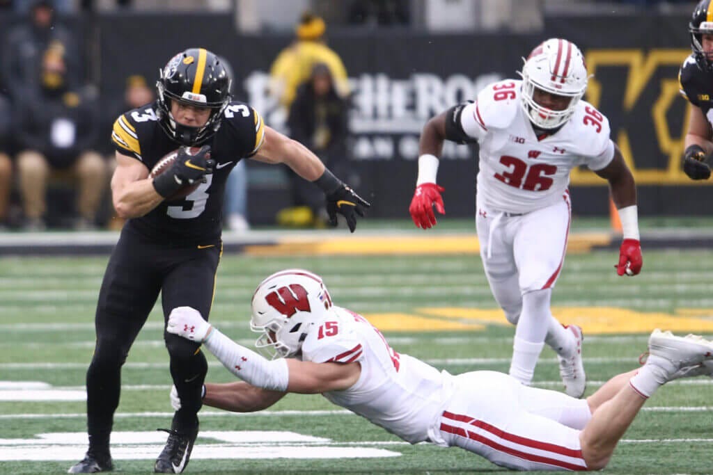 Iowa Hawkeyes Preview: Offense Must Show Significant Improvement in ...