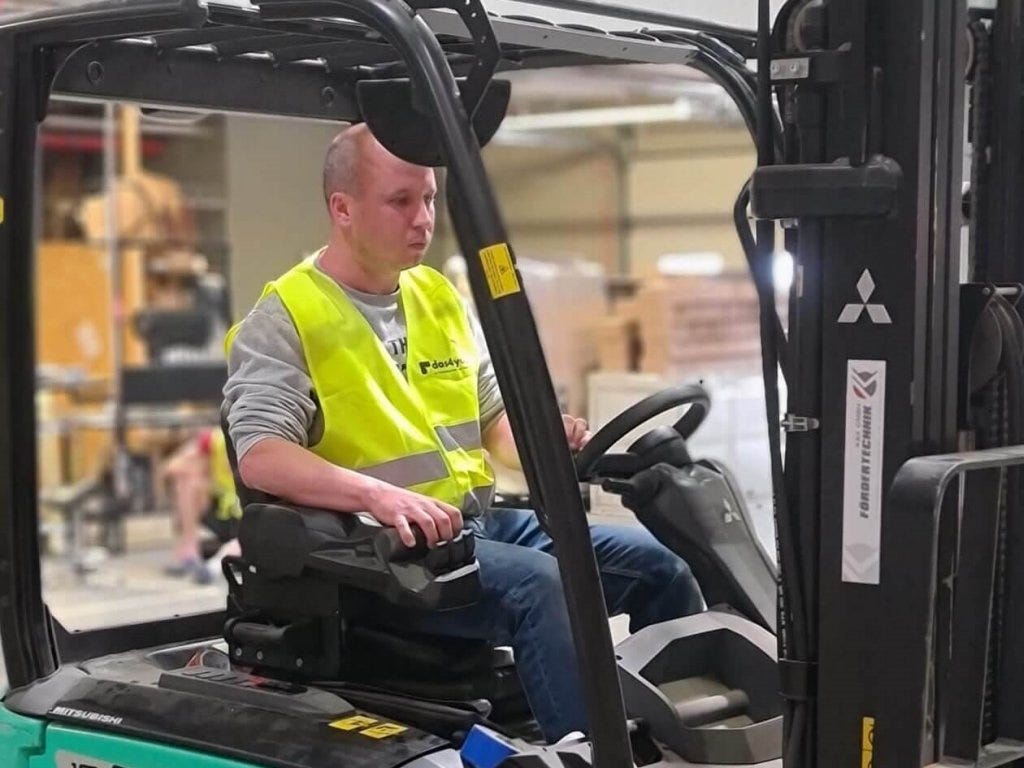 Inspection And Procedures When Loading And Unloading The Container Packteam Medium