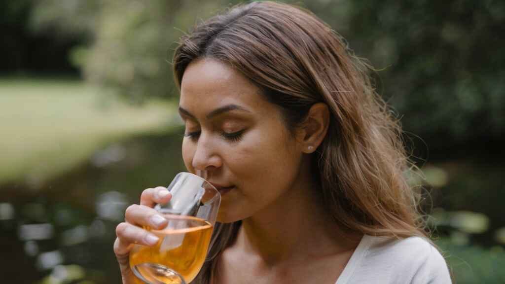SIPPING WITH PURPOSE: A GUIDE TO MINDFUL DRINKING | by Farhannazirm ...