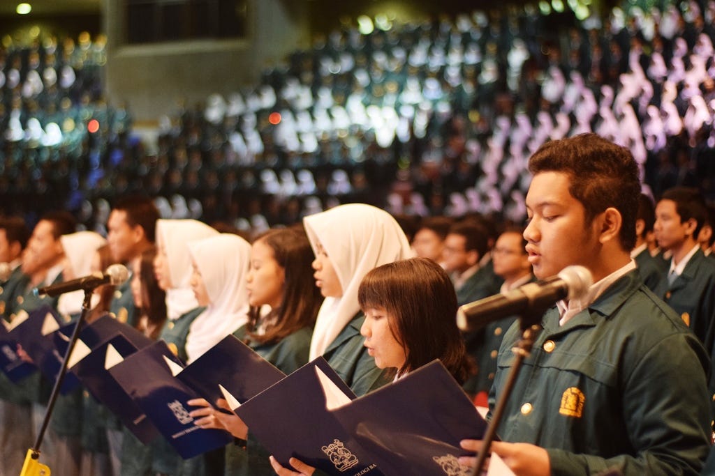 Urgensi Kemahasiswaan. Perkembangan teknologi begitu pesat… | by Hanif Muhammad Zhafran | Medium