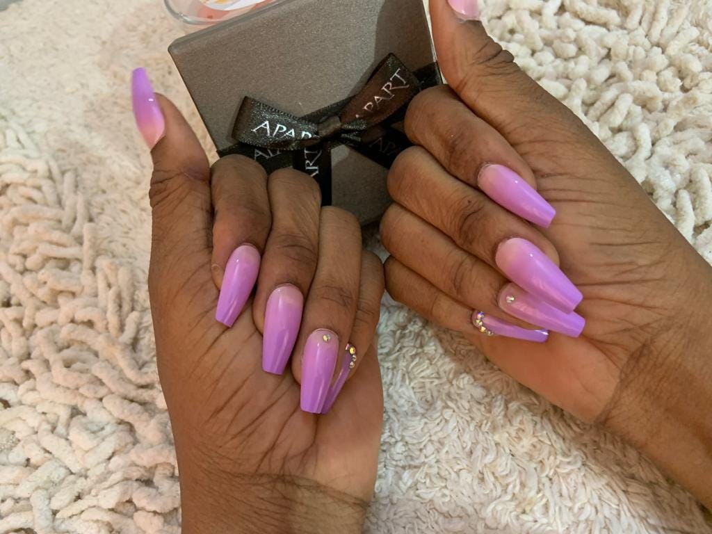 HOW IT STARTED: AN EASY WAY OUT. I am a lover of manicure, you know ...