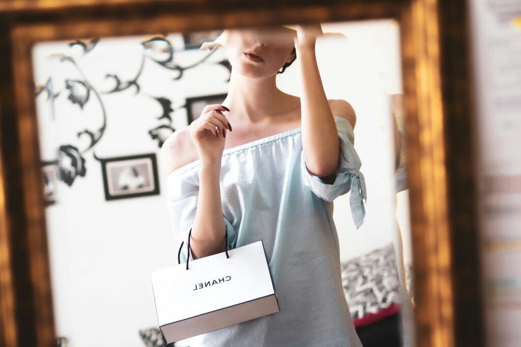 Revolutionizing Retail: How Caifeng is Changing the Luxury Shopping Experience | by Shirly Bu ...