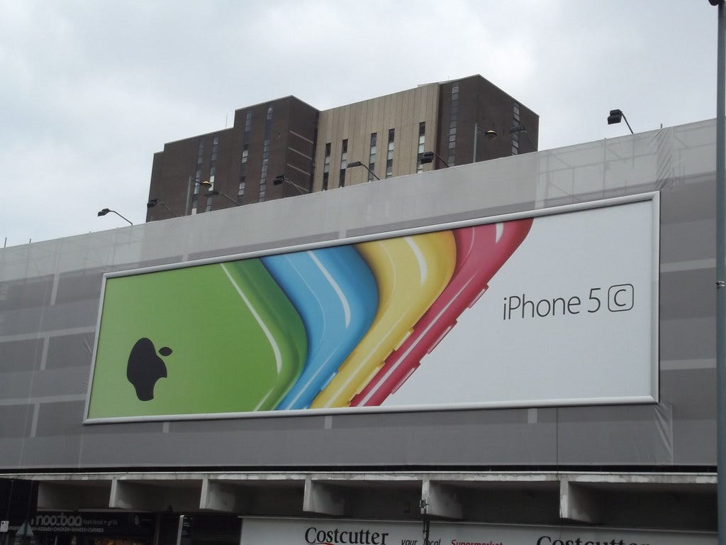 Benefits of outdoor digital billboard | by Zaynah Zahir | Medium