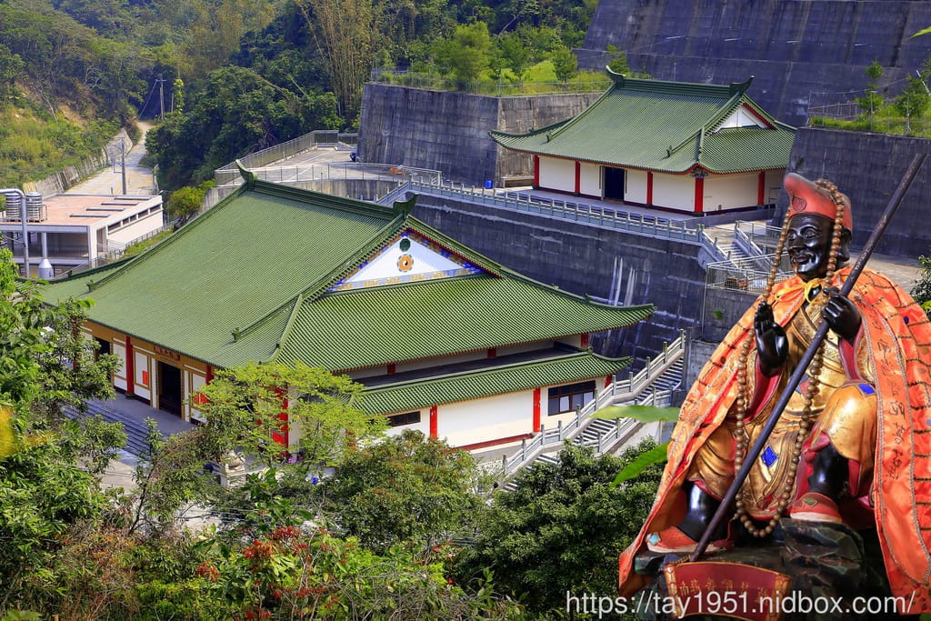 https://lnkd.in/g5Yga-SC (大陸廟宇與台灣廟宇之異同、108年武當山金頂真武大帝(北極玄天上帝)！台中市太平區龍奉宫 ...