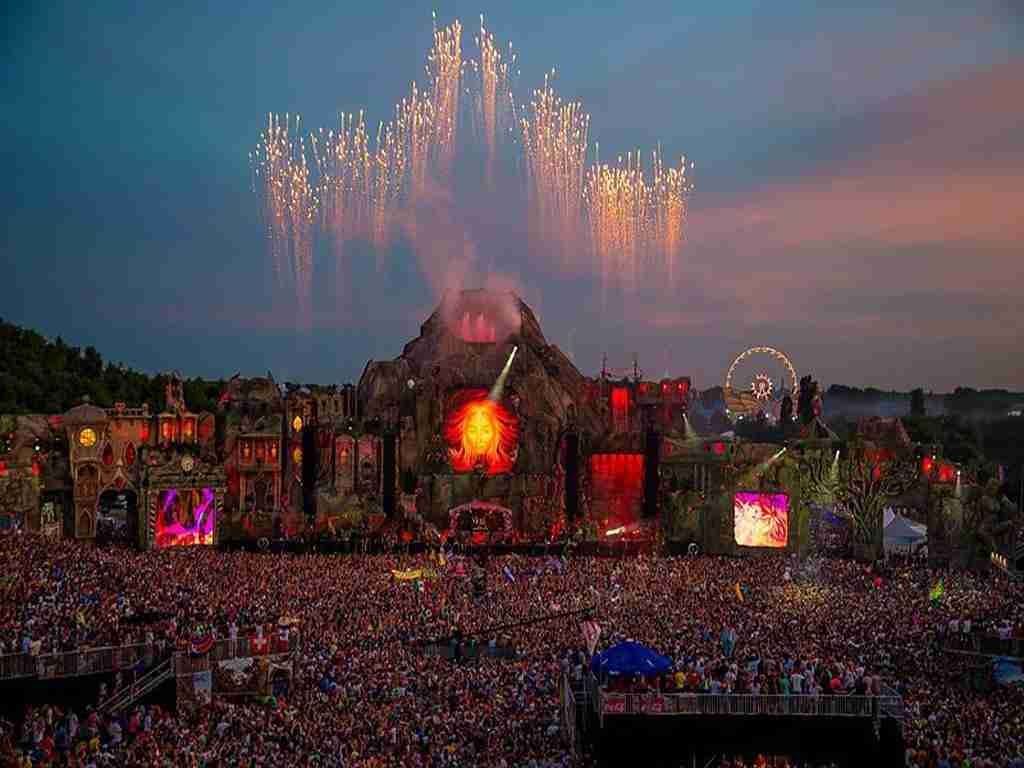 Tomorrowland At Night Wallpaper