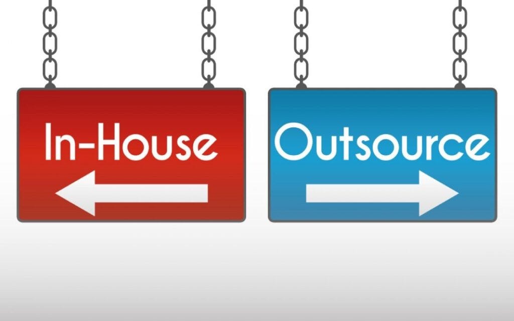 When to Go In-House and When to Outsource HR | by Pragna Solutions ...