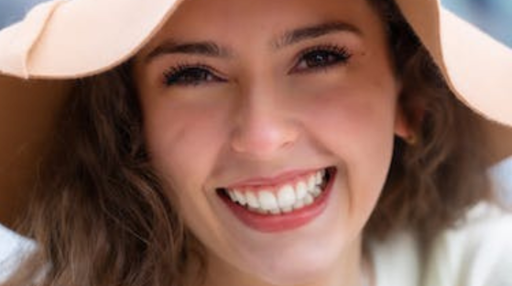 Learn How to Achieve Pearl White Teeth Through a Quick and Easy At-Home ...