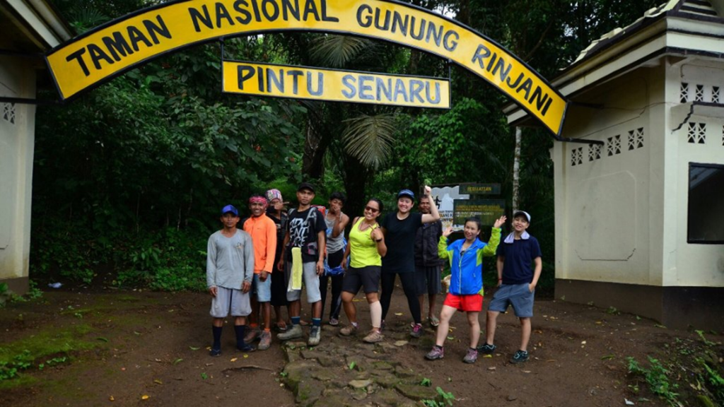 6 Hiking Trails to Mount Rinjani Lombok | by Lalu Irwan | Medium