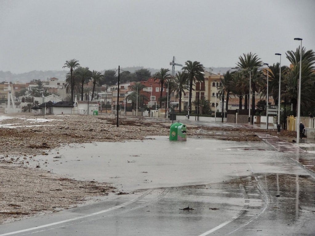 From Disaster to Hope: How Humanity Rebuilt a Beach Devastated by ...