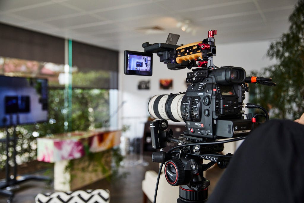 How To Solve Common Live Stream Problems | by Enamoured Iris | Medium