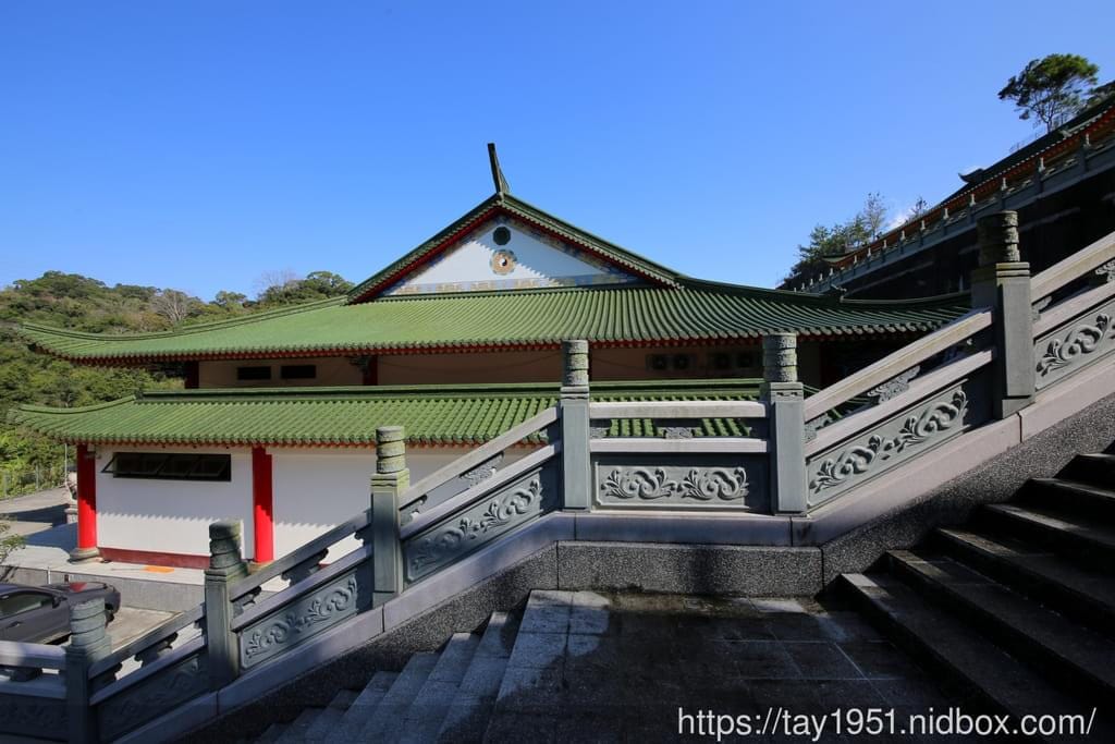 https://lnkd.in/g5Yga-SC (大陸廟宇與台灣廟宇之異同、108年武當山金頂真武大帝(北極玄天上帝)！台中市太平區龍奉宫(普陀山)委員及善男信女多人，熱烈參與大陸謁祖朝聖 ...