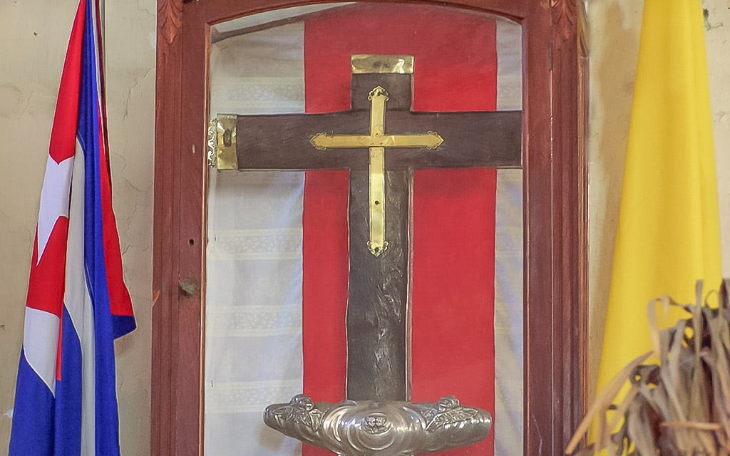 The first Cross of America. - Volfredo Camacho - Medium