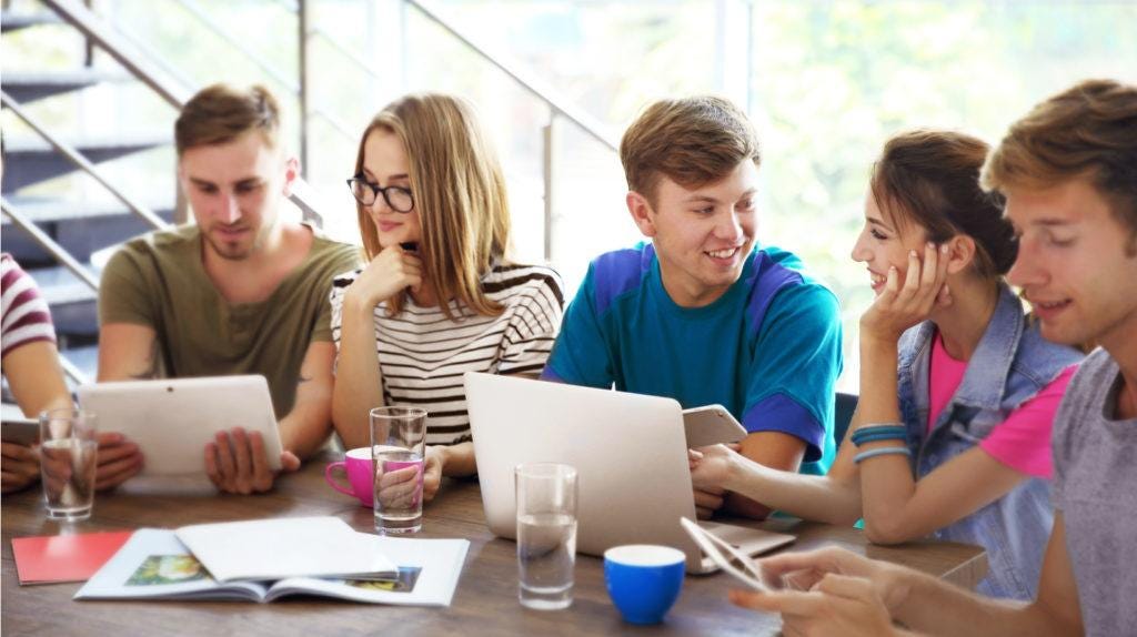 How to attract students to your course | by Sukanyamalshe | Medium
