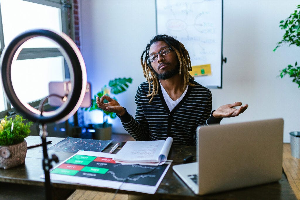 How To Choose The Best Stock Trading Broker Online: Beginners Guide ...