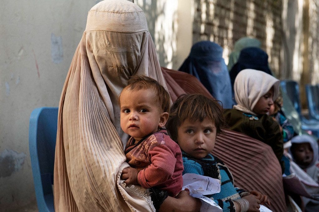 Le statut en suspens des femmes en Afghanistan | by Sarah Collardey ...