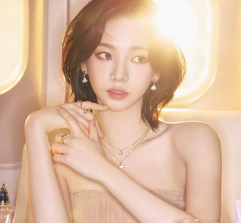 With gentle intention, this account is made for roleplay only. Muse is softly inspired by Yoo ...