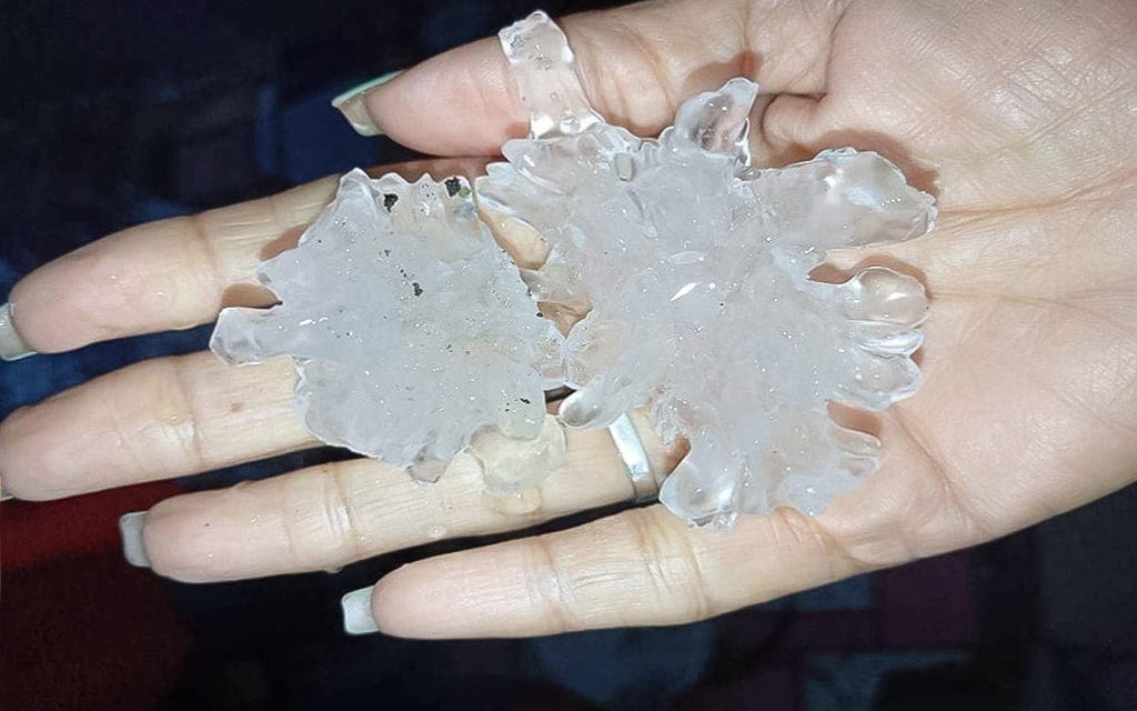 Massive and unusual hail fall in Havana. - Volfredo Camacho - Medium