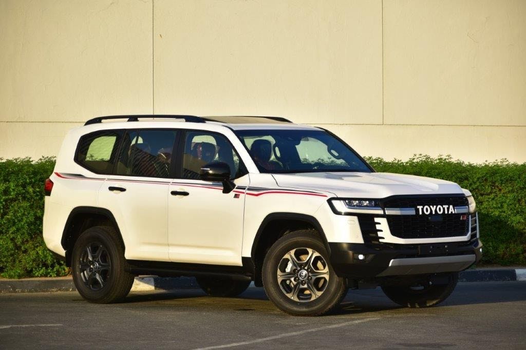 2022 LC300 GR-SPORT 3.3L DSL AT - SAHARA MOTORS FZE - Medium