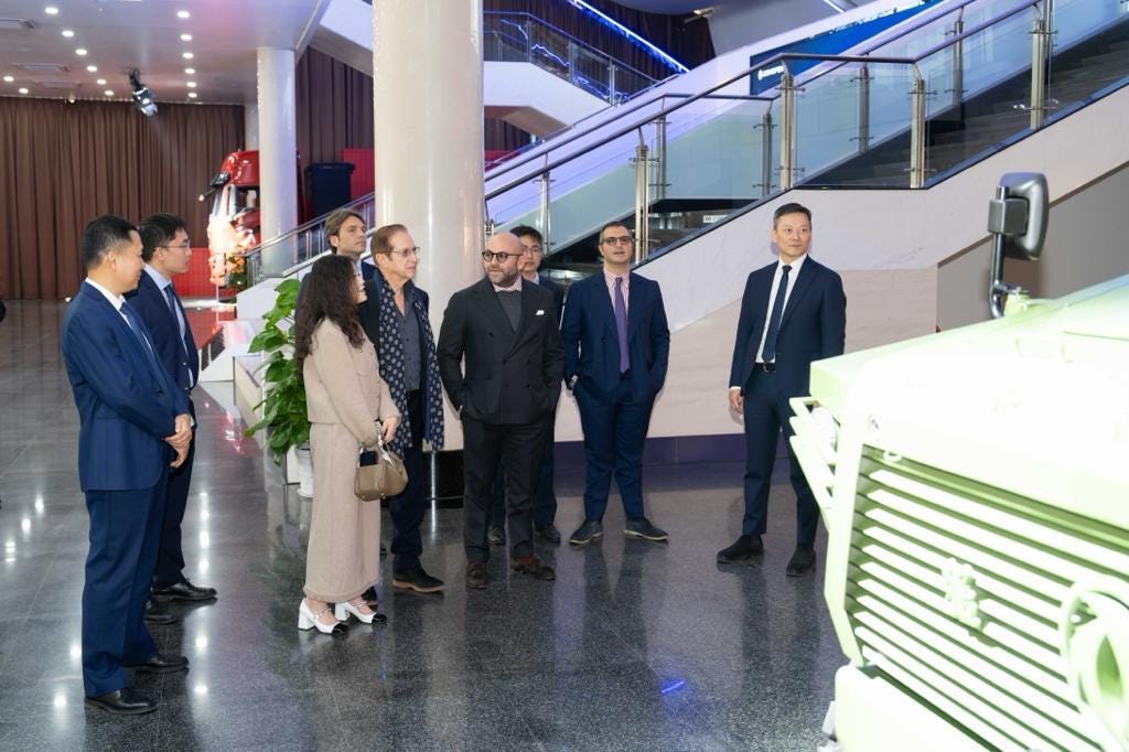 Bruno Mafrici: Nuovo Corso Dongfeng — Berlusconi | by Bruno Mafrici ...