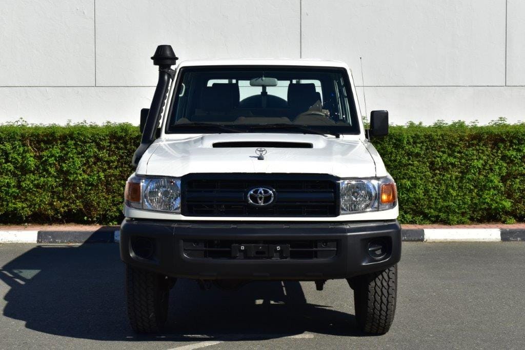 2022 LC79 DC PUP 4.5L DSL MT - SAHARA MOTORS FZE - Medium