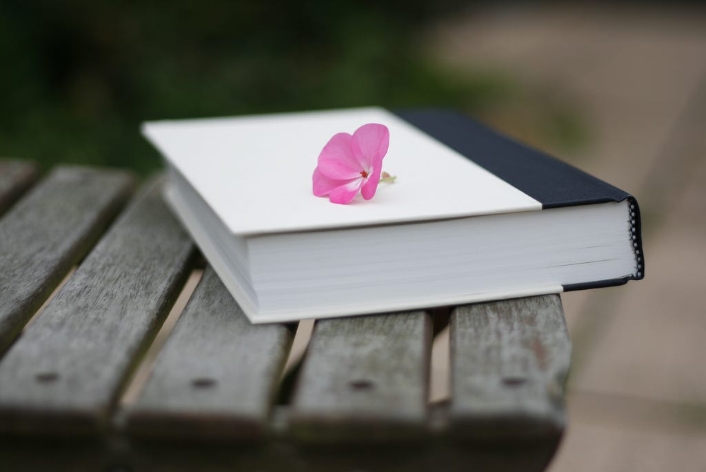 10 Motivational Books That Can Get You Kicking! | by Startup Dope ...