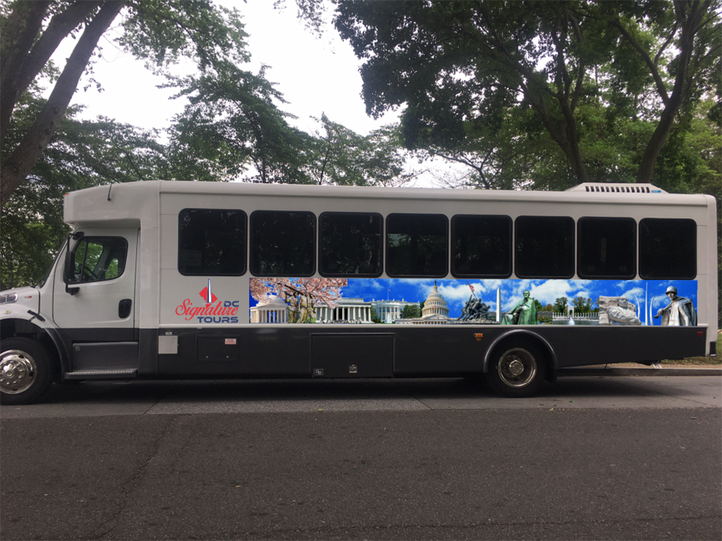 Washington DC Bus Tours. Marvel at the imposing Lincoln… | by Lucky ...