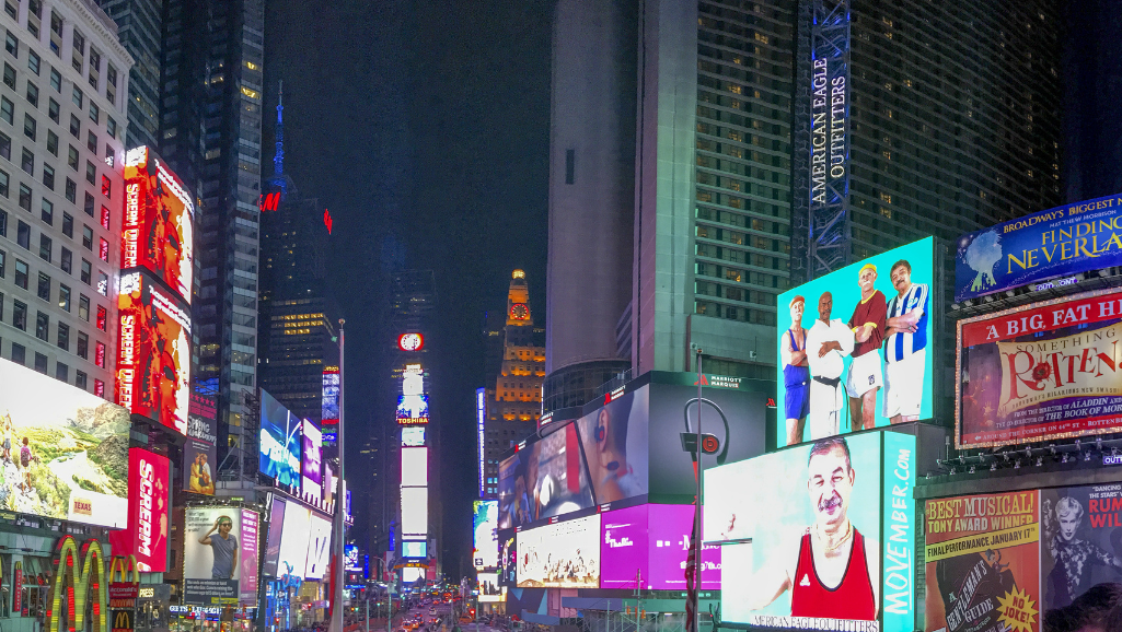 How Digital Out of Home(DOOH) Advertising Drives Engagement | by Amin ...
