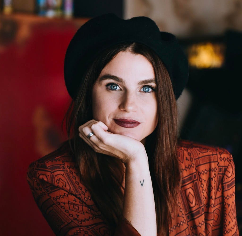 1 Miami Girl, Plenty of Outfits. By: Etty Grossman | by Etty Grossman ...