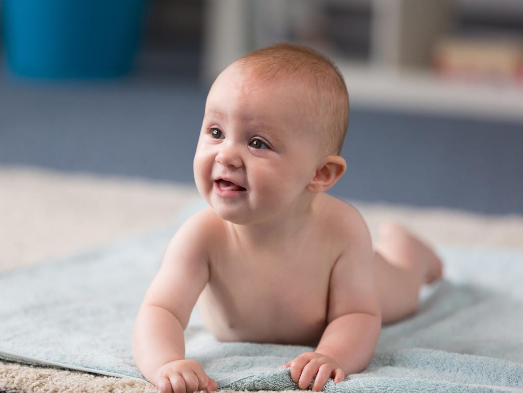 “A genuine miracle” — Woman gives birth to baby with reply-guy father ...