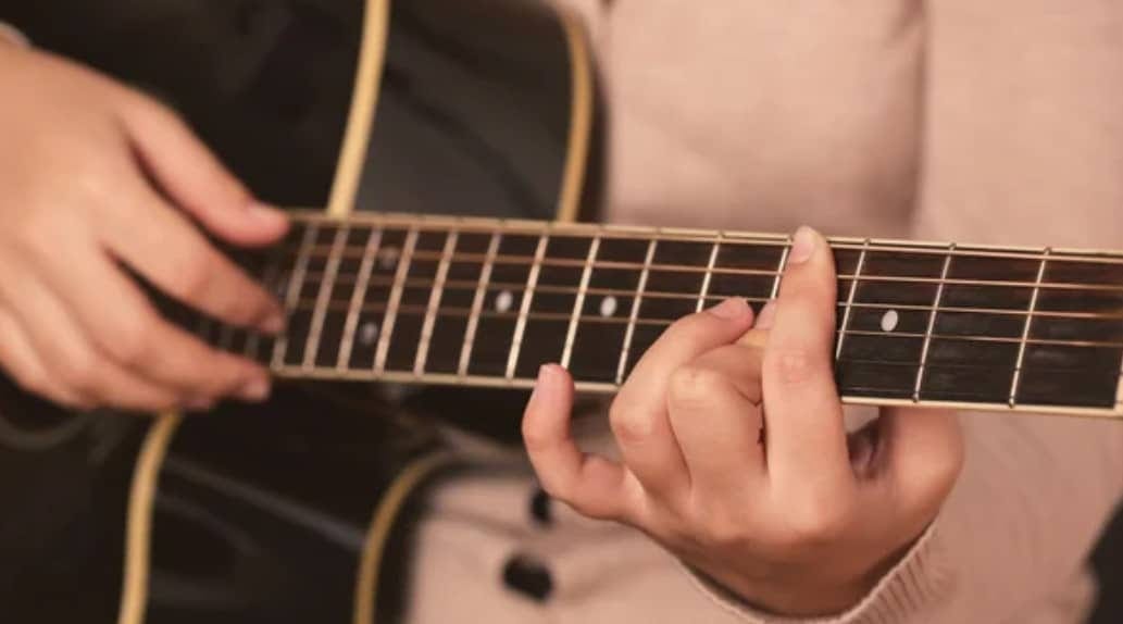 How Often Should You Change Guitar Strings? The Answer Might Surprise ...