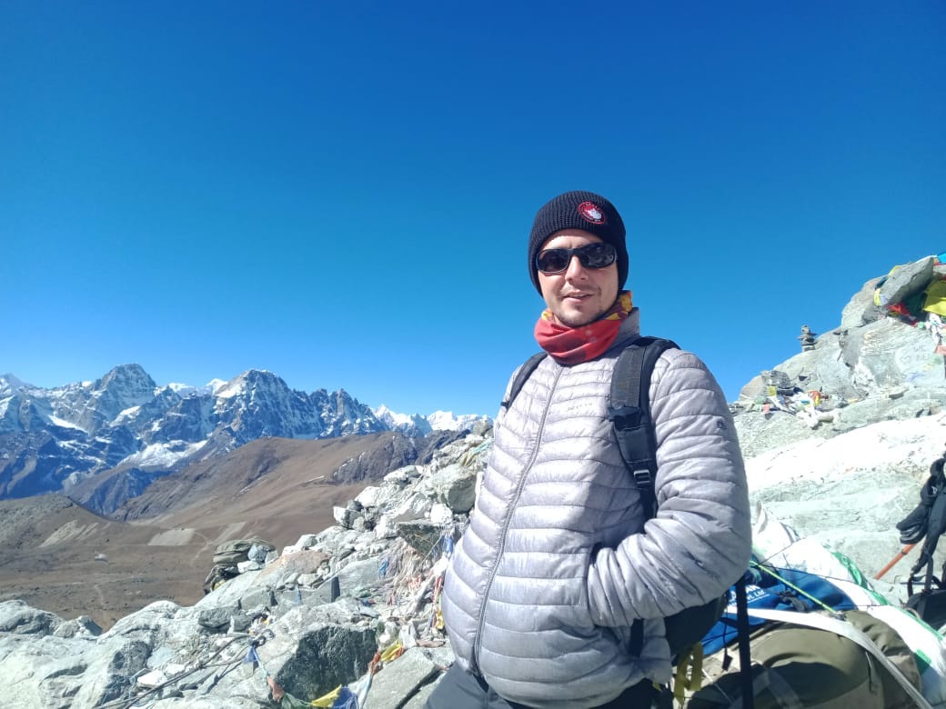 Cho La Pass - Michael Freer - Medium