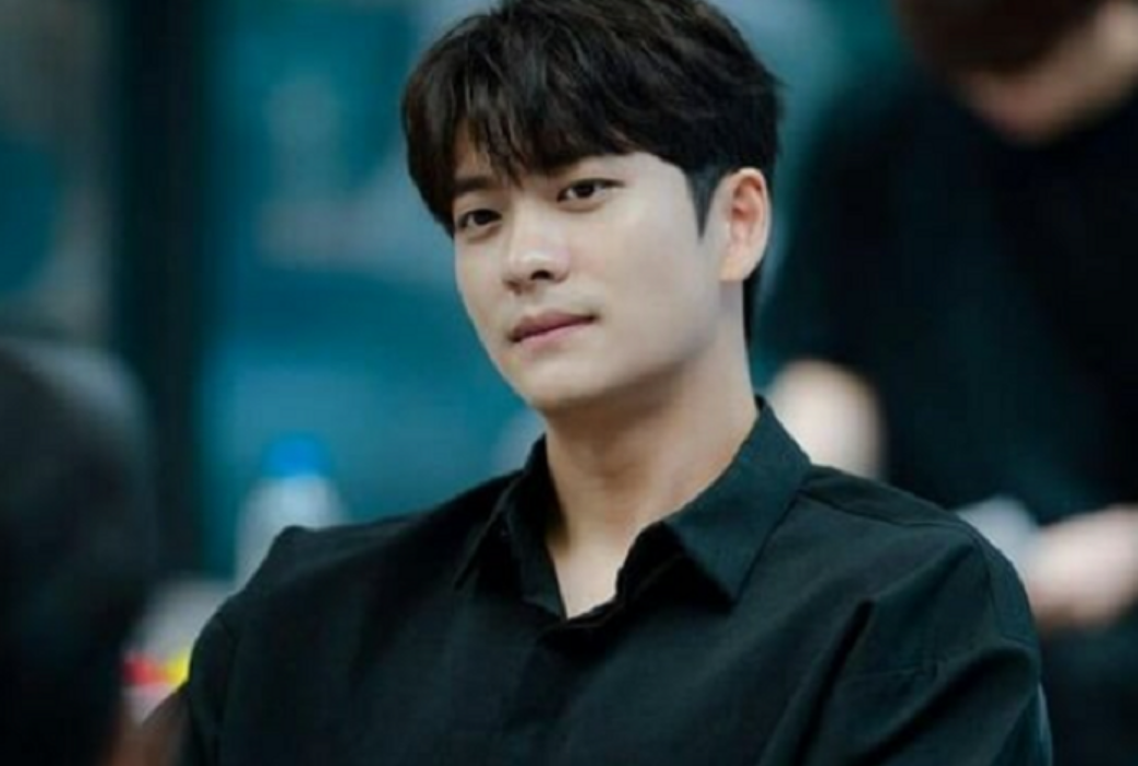 amoranews.com — Extraordinary Attorney Woo menjadi drama Korea yang sedang naik daun saat ini ...