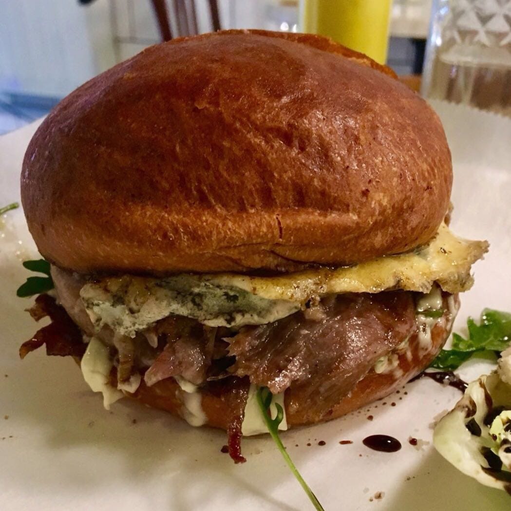 The Frenchie Bistro – Duck confit Burger | by TheRorReport | Medium