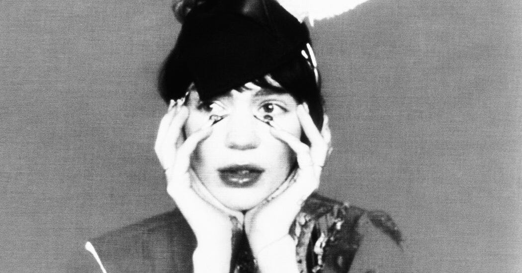 “Grimes’ Mind-Blowing Review of Her Own A.I. Music Will Leave You ...