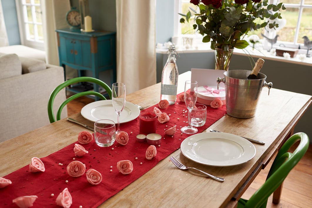 Poly Premier Table Runner - Premier Table Linens - Medium