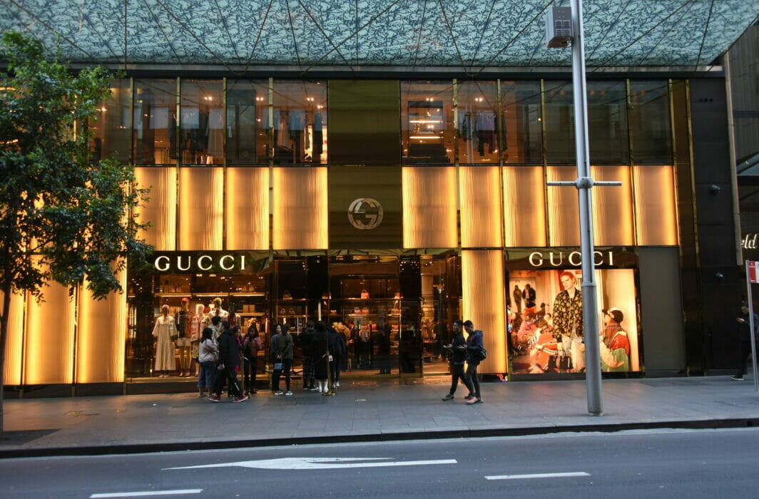 Black Gucci Man Bag: Sleek and Stylish | by WomenBags.co.uk | Jun, 2023 ...
