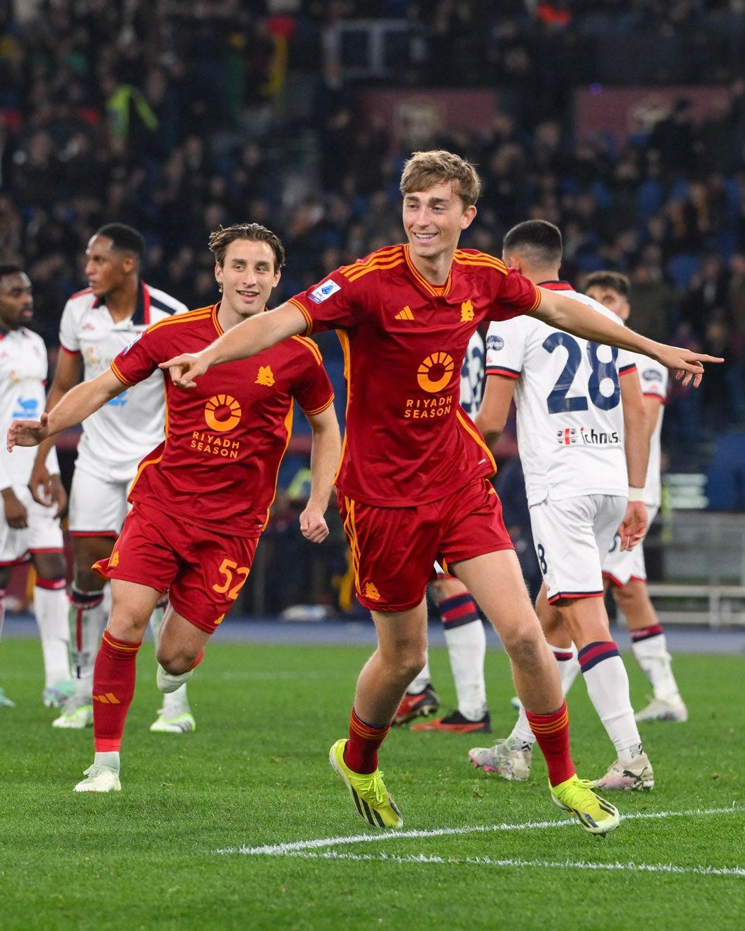 Roma run wild as they take Cagliari to the shredder in Rome #2007 | by ...