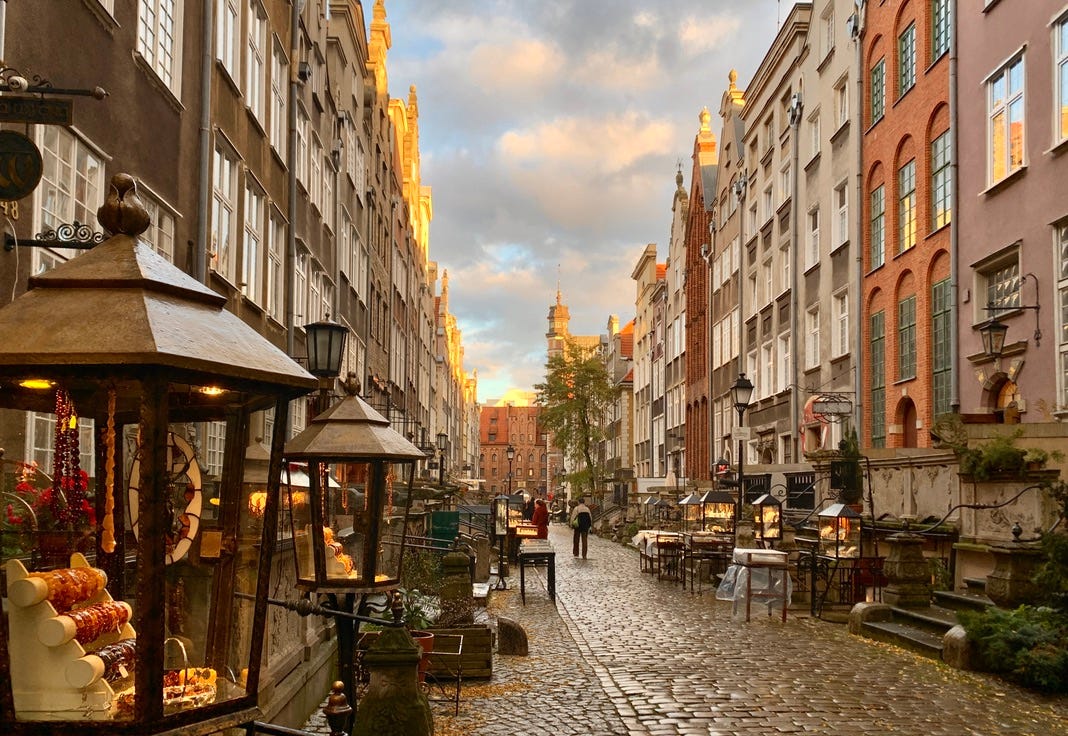 Return to the Amber City of Gdańsk | by Michelle Lawson | Picture This ...