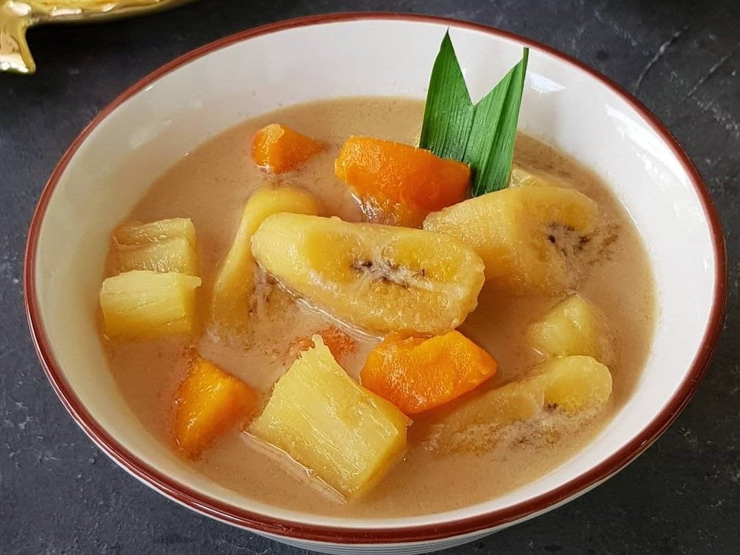 Kreasi Manis Lezat, Cara Membuat Kolak Pisang yang Menggoda Selera | by ...
