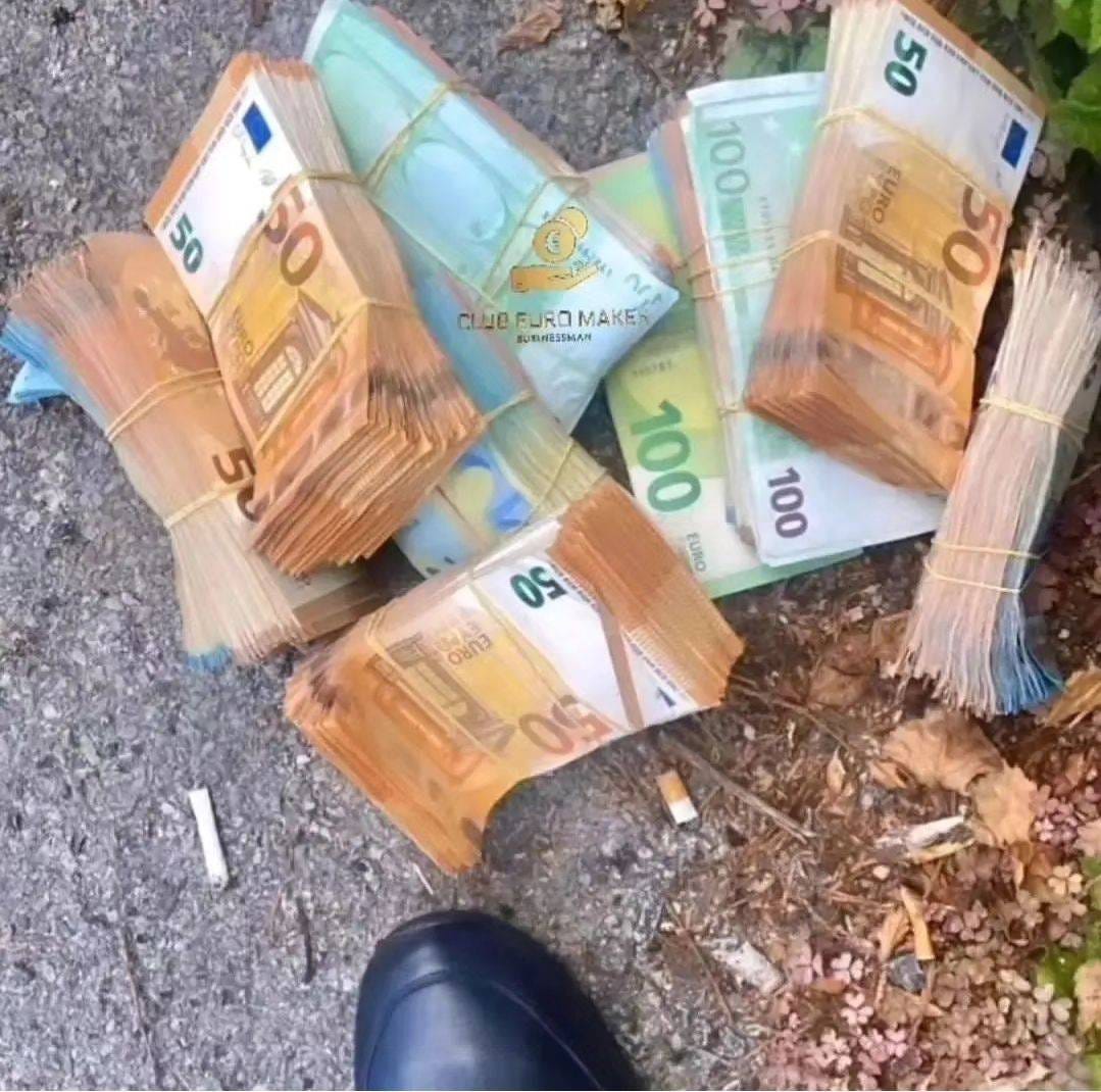 „Kaufe unerkannt Falschgeld in New York“ ((Telegramm……+1(720)593–8347 ...