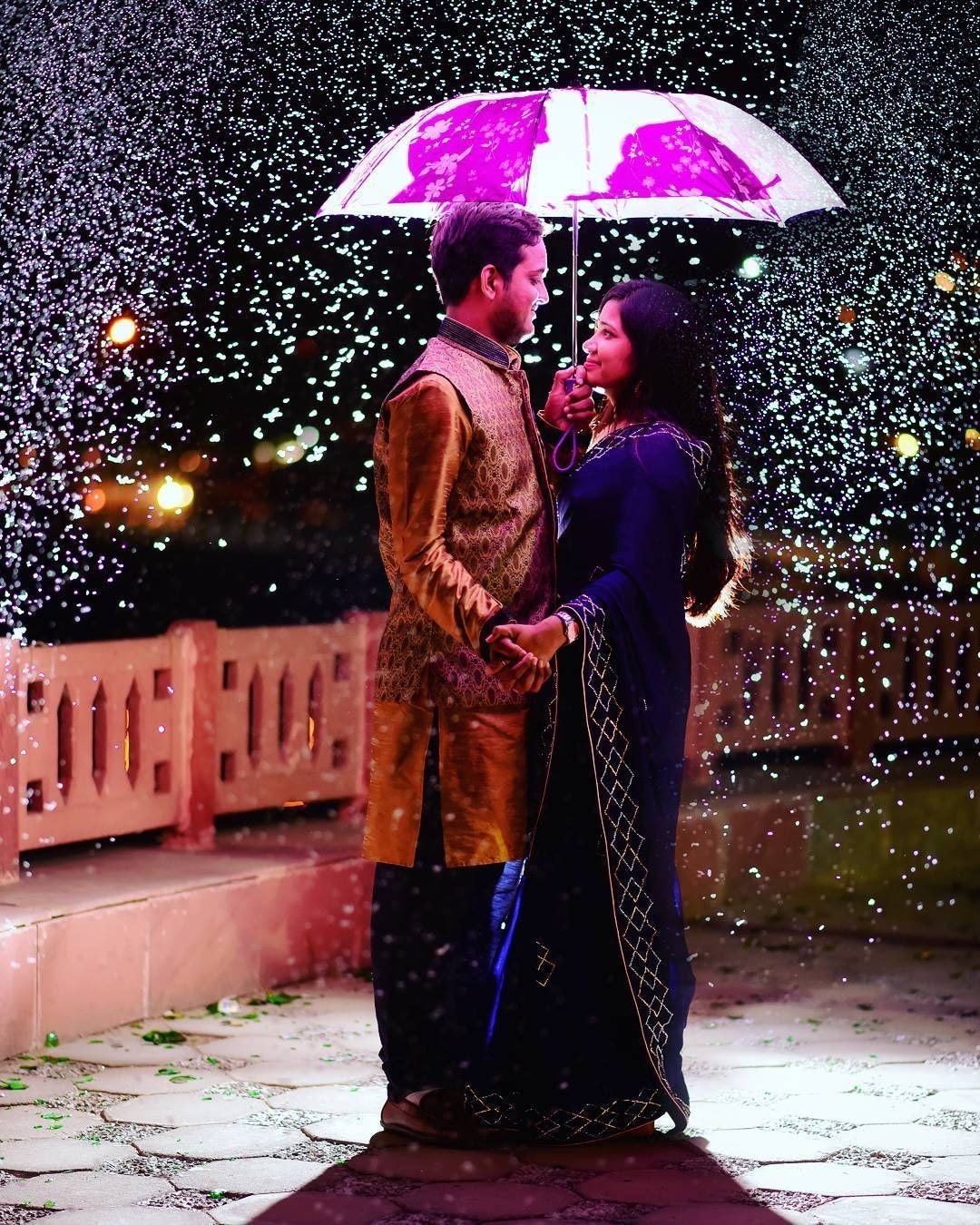 Most Romantic Couple In Rain