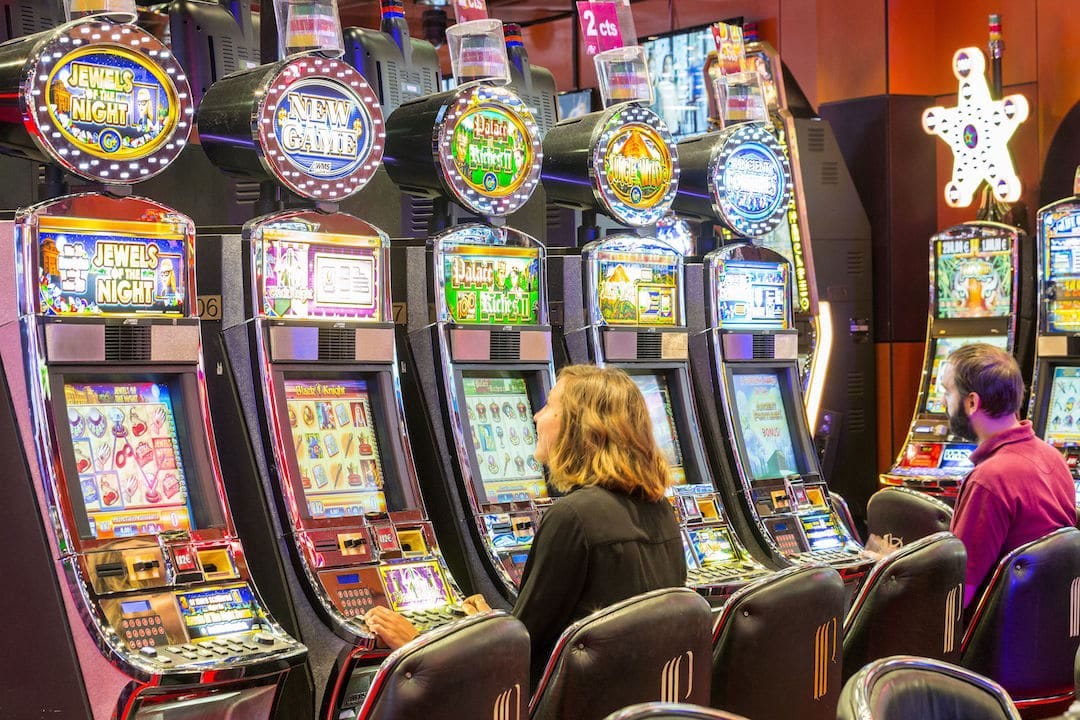 What is the difference between classic and online slots? | by Rohan D ...